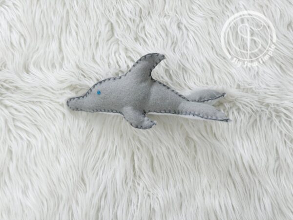 How to Hand Sew a Simple Felt Dolphin Plushie - Free Printable Pattern ...