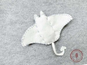 How to Hand Sew a Simple Felt Sting Ray - Free Printable Pattern ...