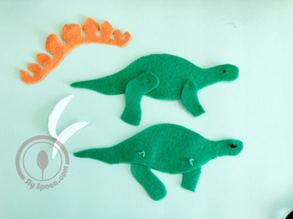 Free Printable Simple Felt Stegosaurus Dinosaur Pattern – Great for ...