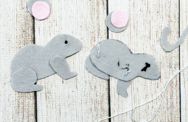 How to Sew an Easy Felt Mouse (or Rat!) Plushie with a Free Printable ...